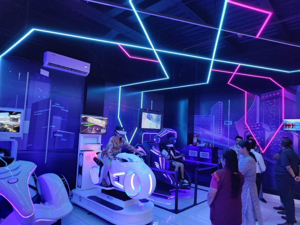 Come and Enjoy the Exciting VR Arcade Machine in India - 9D VR ...