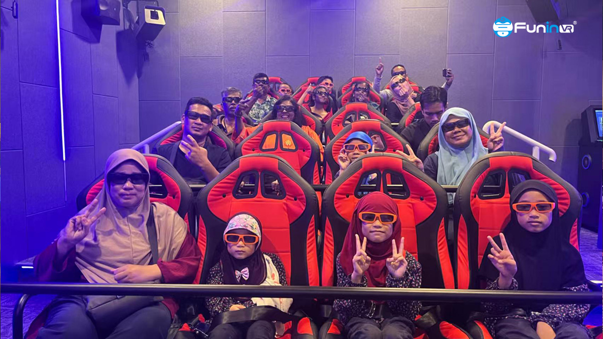 Nuovo preferito in un parco di divertimenti malesi con cinema 5D - 9D VR Simulator Cinema di ...